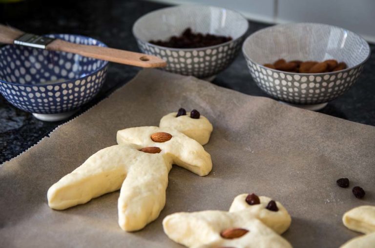 Weckmann Rezept aus süßem Hefeteig - Momentgenuss